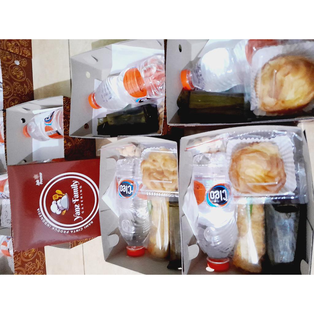 Snack Box 4 Yanz Family Catering | e-Order